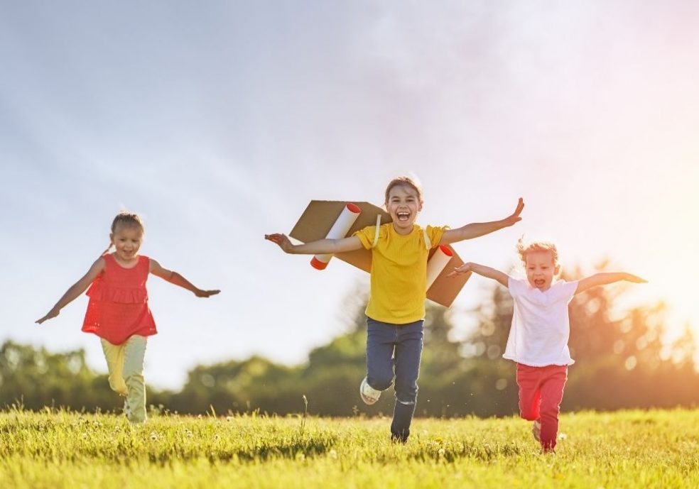 11 Ways Children Benefit From Fewer Toys