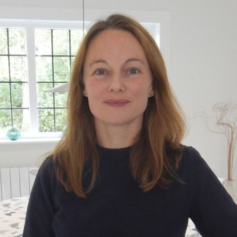 9 Ways to Stop Playing Small and Celebrate Your Greatness