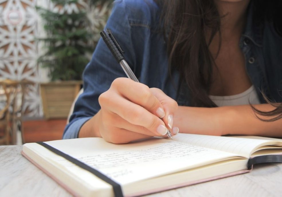 Mid-Week Check In: 10 Mindful Questions to Ask Yourself